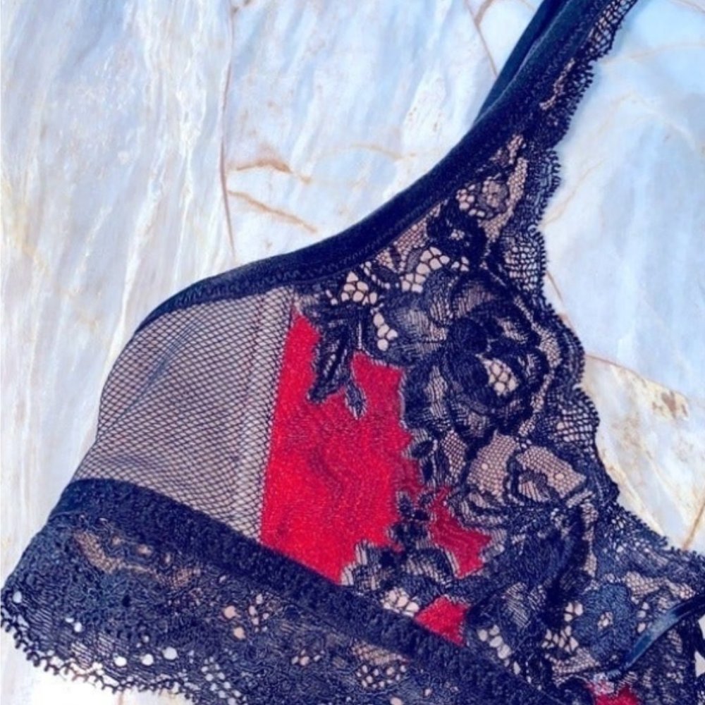 Rare Seduction Sling Red Lace Bralette Bra Medium - Gem